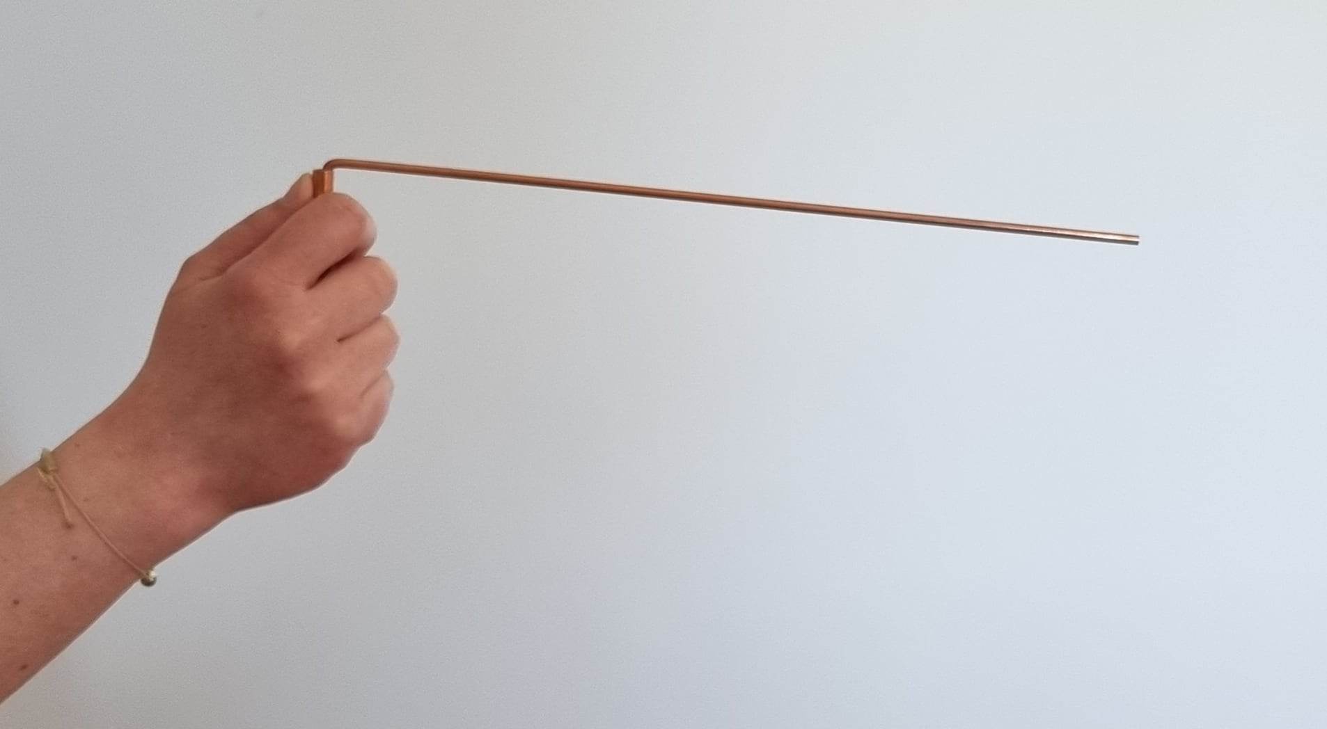 How To Use Dowsing Rods in Paranormal Investigations – Friendly Specter