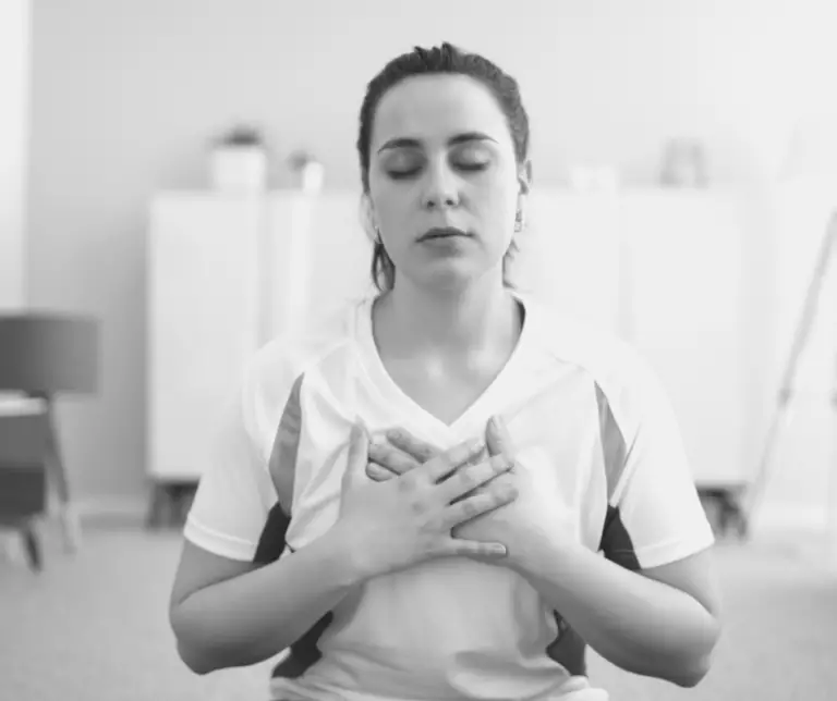 Psychic vs. Medium: Understanding the Difference – Friendly Specter